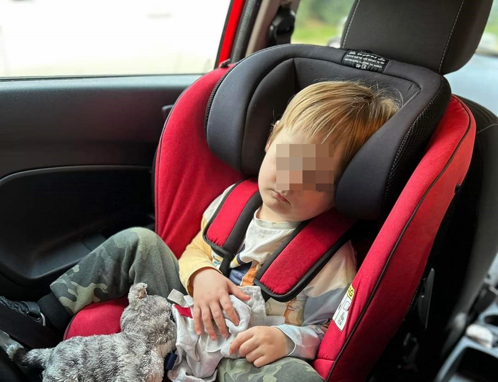 De ce scaunele auto pentru copii sunt necesare și importante? - Radio ...