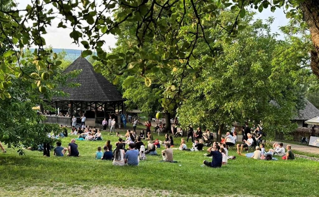 Vino la Hoia 2025 - Degustare de vinuri italienești, târg de produse ...