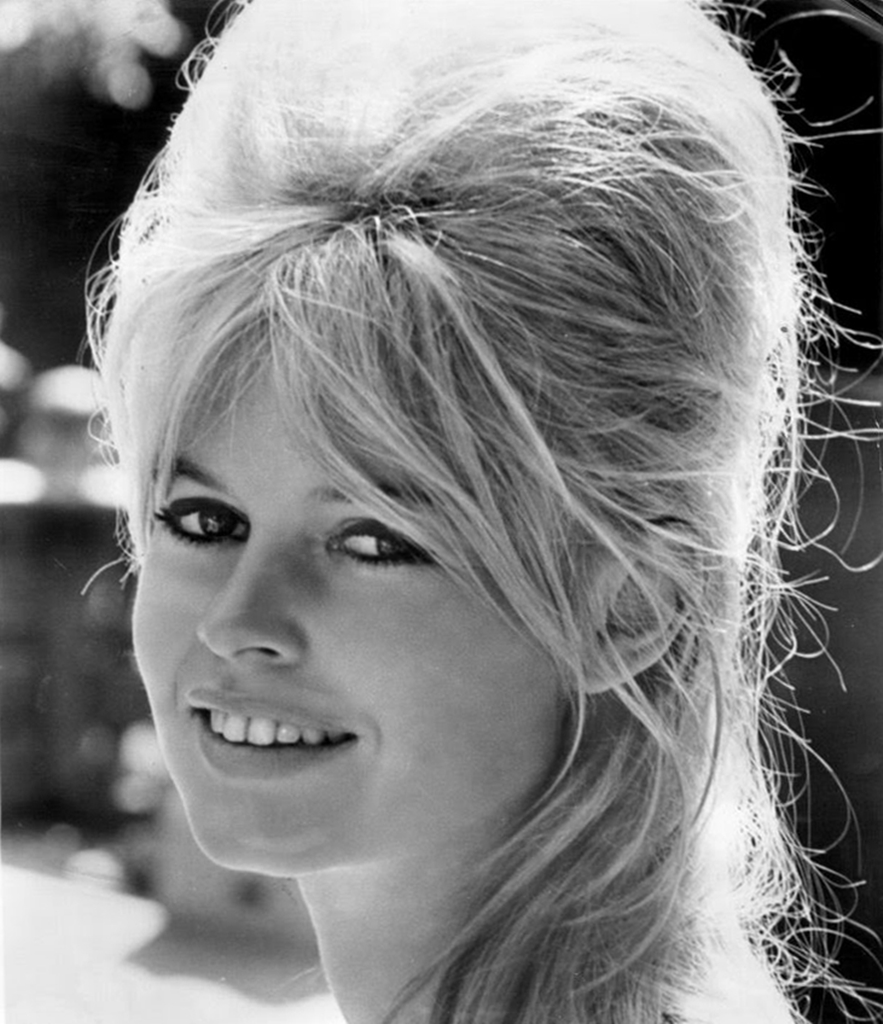 Brigitte Bardot își lansează „BBcedarul” - Radio Romania Cluj