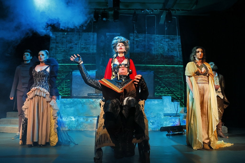 Teatrul Național Aureliu Manea deschide stagiunea 2025–2026! - Radio ...