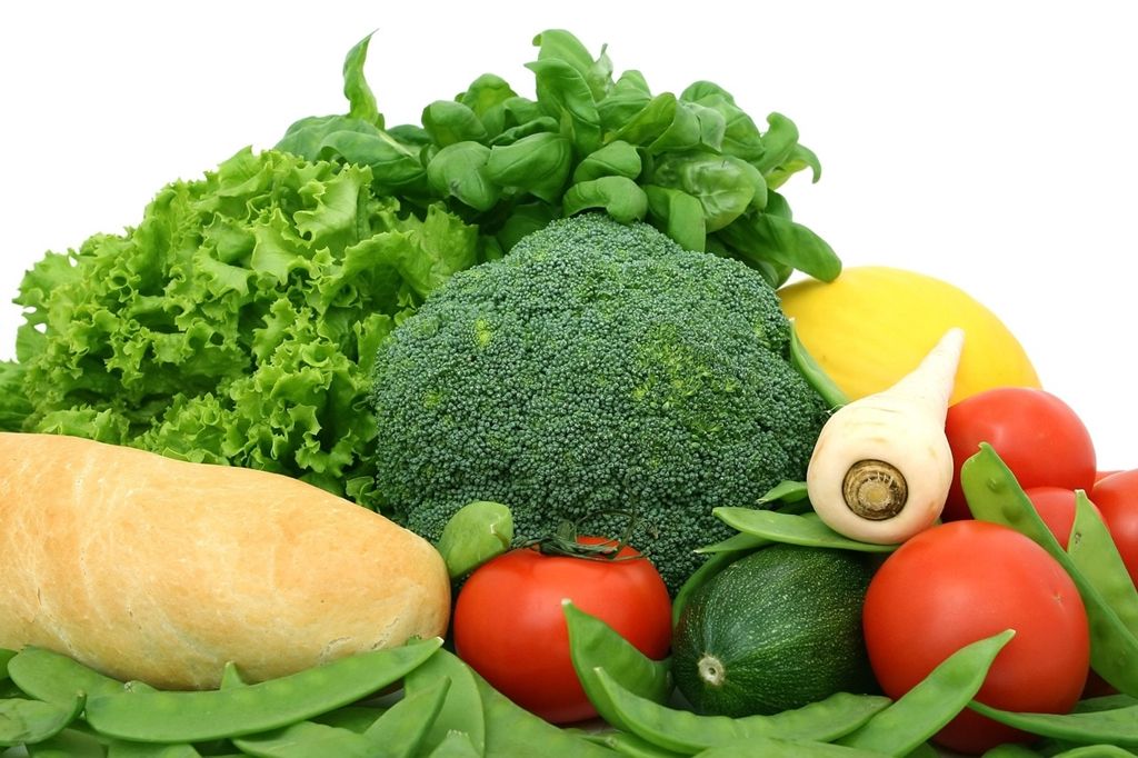 Reziduuri de pesticide peste limită în legume și fructe - Radio Romania ...